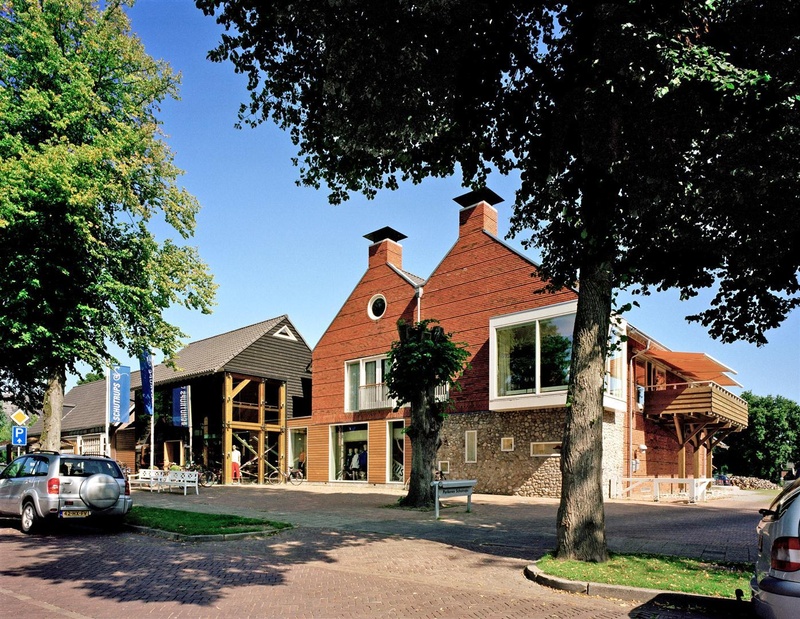 Schoenenhuis Schutrups V.O.F., Exloo